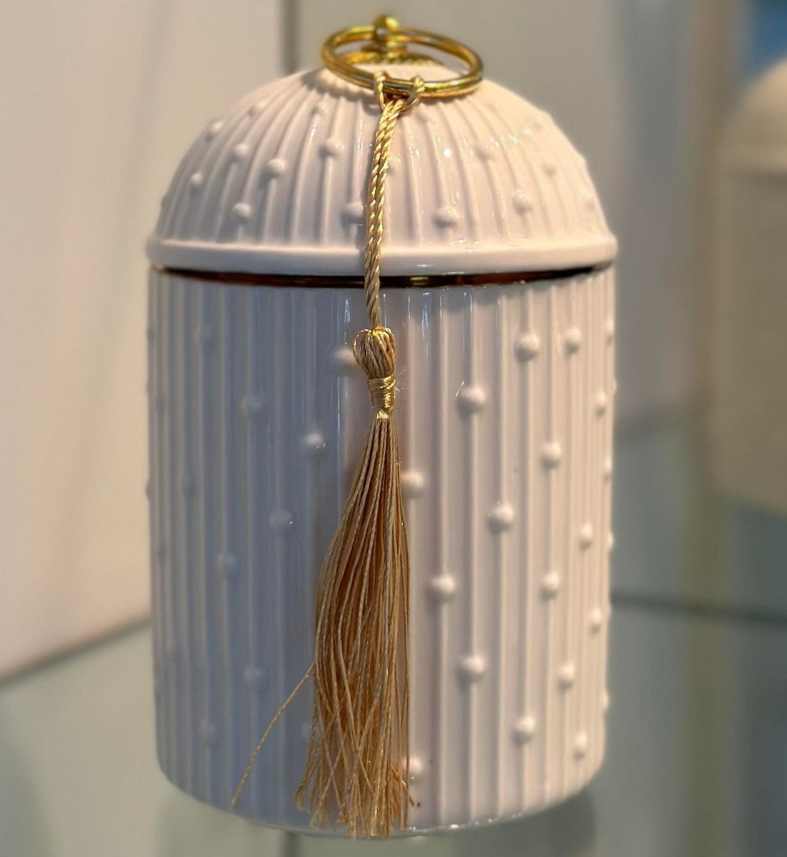 White Embossed Ceramic Vessel with Lid – Wholesale Candela Supplies
